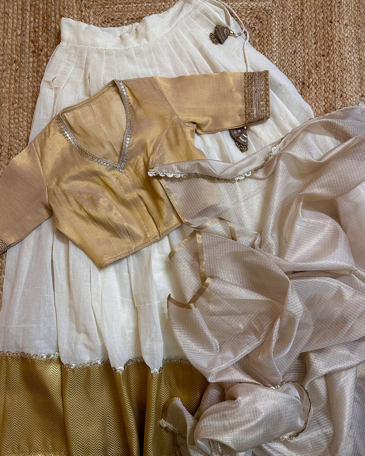 Devishi Lehenga Set – Vrinda Clothing